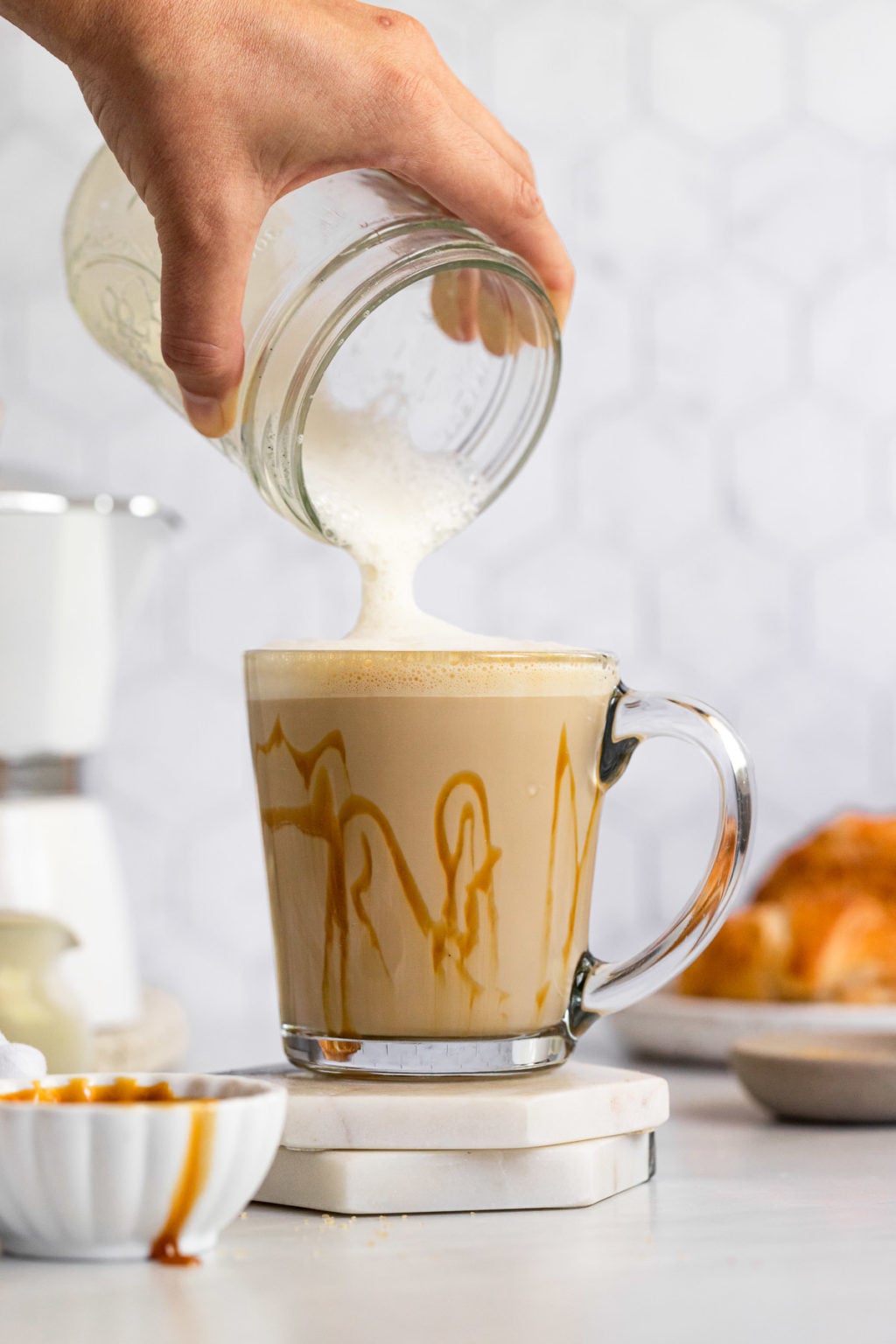 Homemade Caramel Latte (5 Minutes!) - Fork in the Kitchen