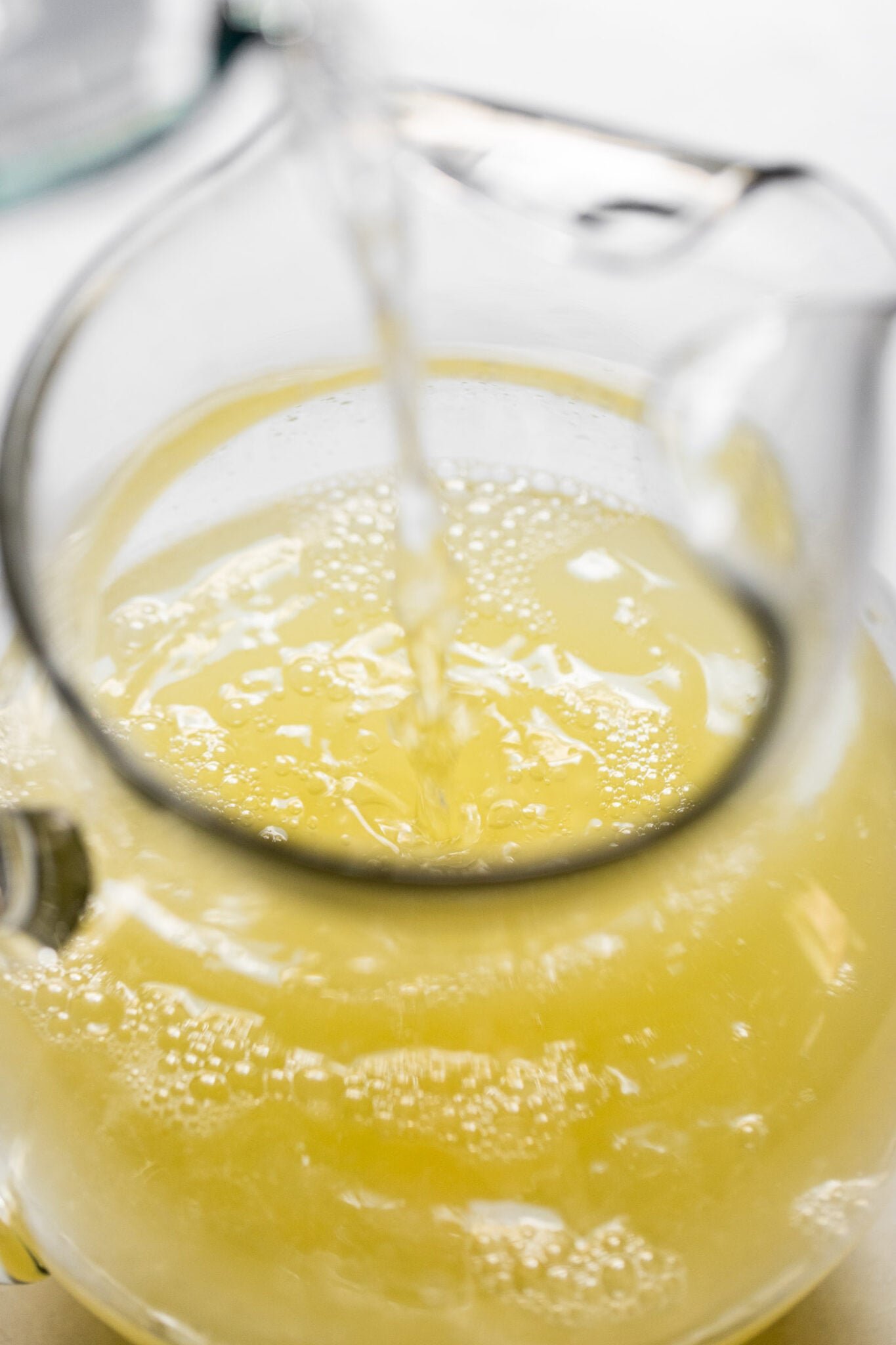 Easy Homemade Lemonade with Fresh Lemons