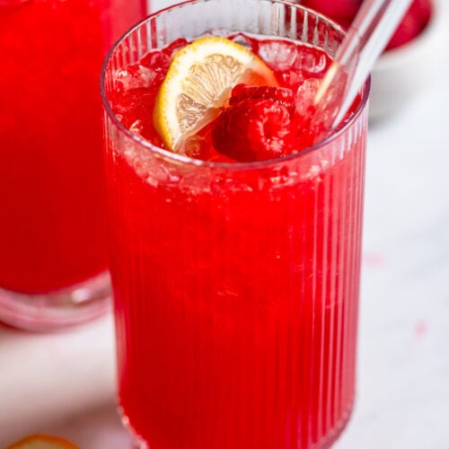 Easy Raspberry Lemonade (No Blender)